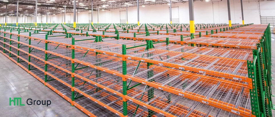 Pallet Racks with Galvanized Wire Decking—An Expert’s Choice